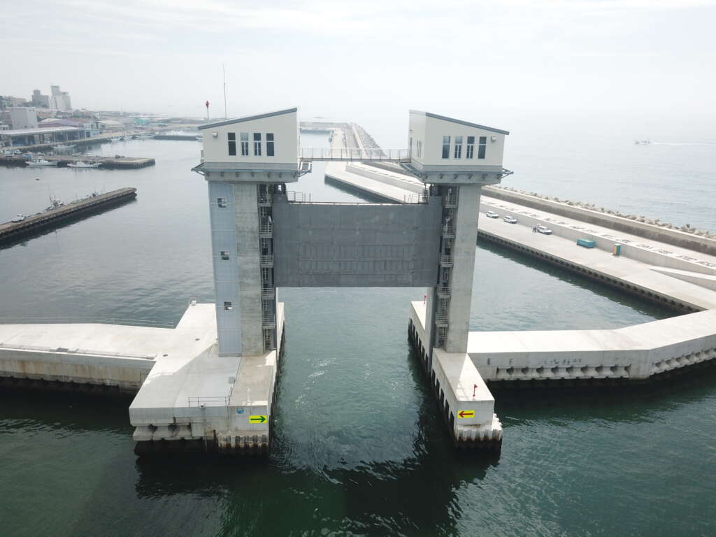 大洗津波水門が完成し運用を開始しました | 大洗町公式ホームページ